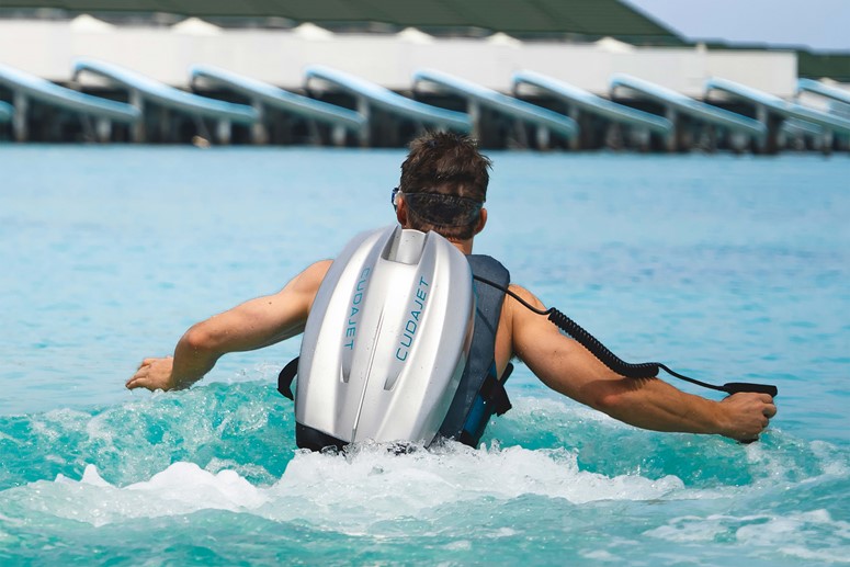 Siyam World introduces the world’s first ever underwater jet pack in ...