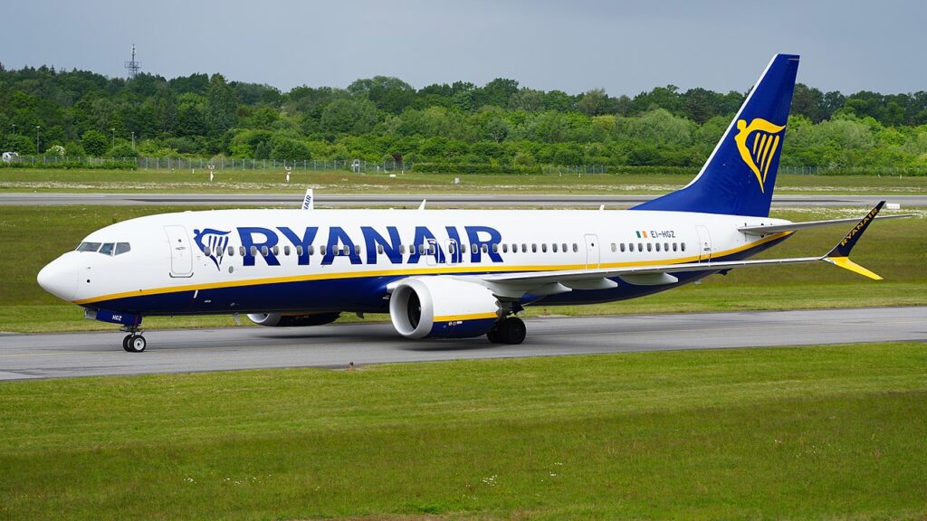 How many Seats Did RYANAIR OFFERS For WINTER '23 IN THE UK ...