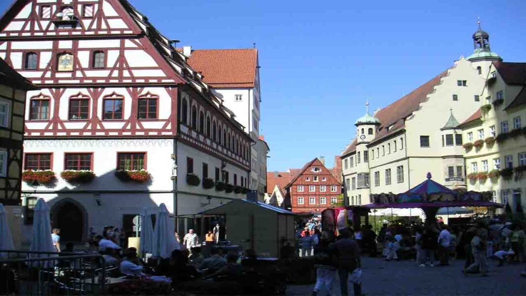 Nordlingen: A German Town Resembling the World of Attack on Titan ...