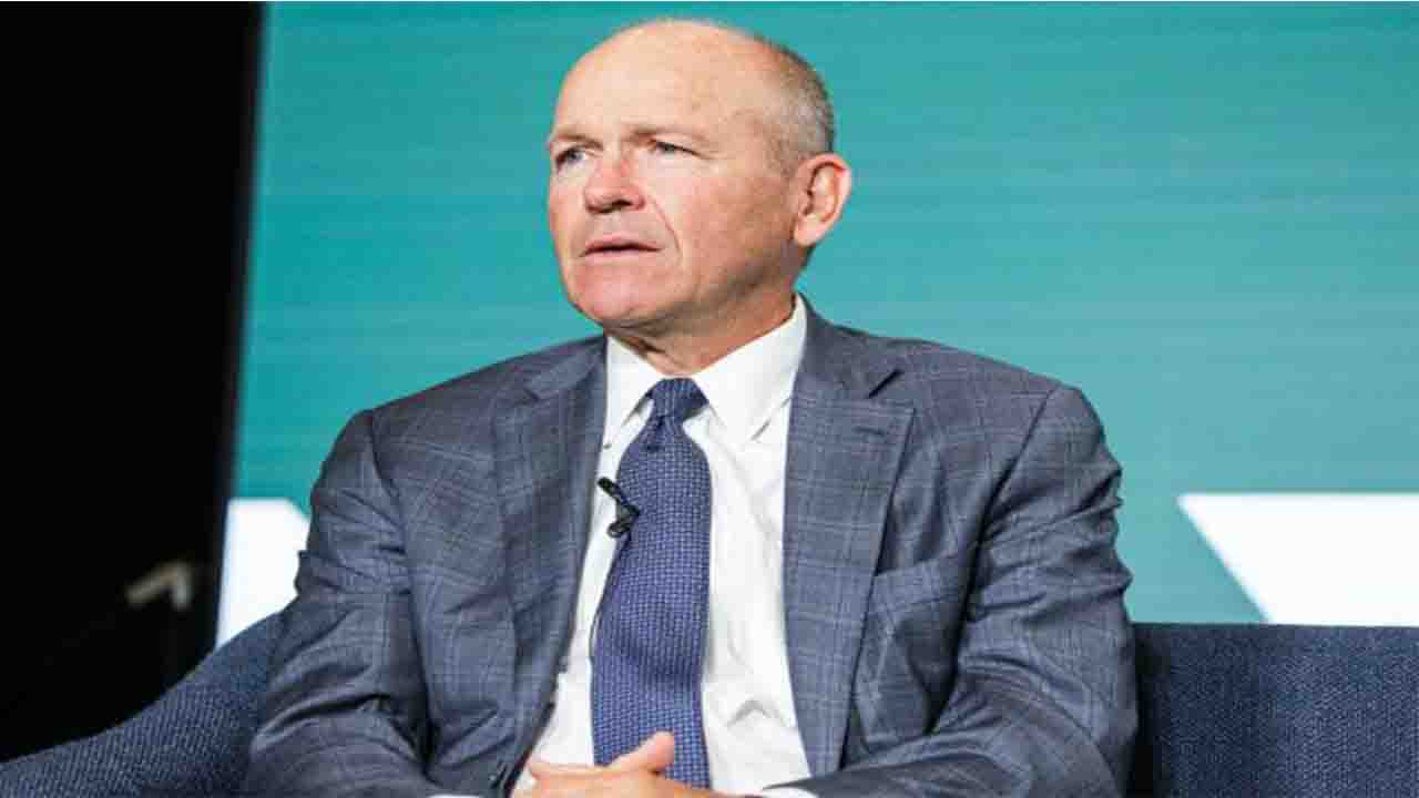 Why did Boeing CEO Dave Calhoun step down? - Commonwealth Union