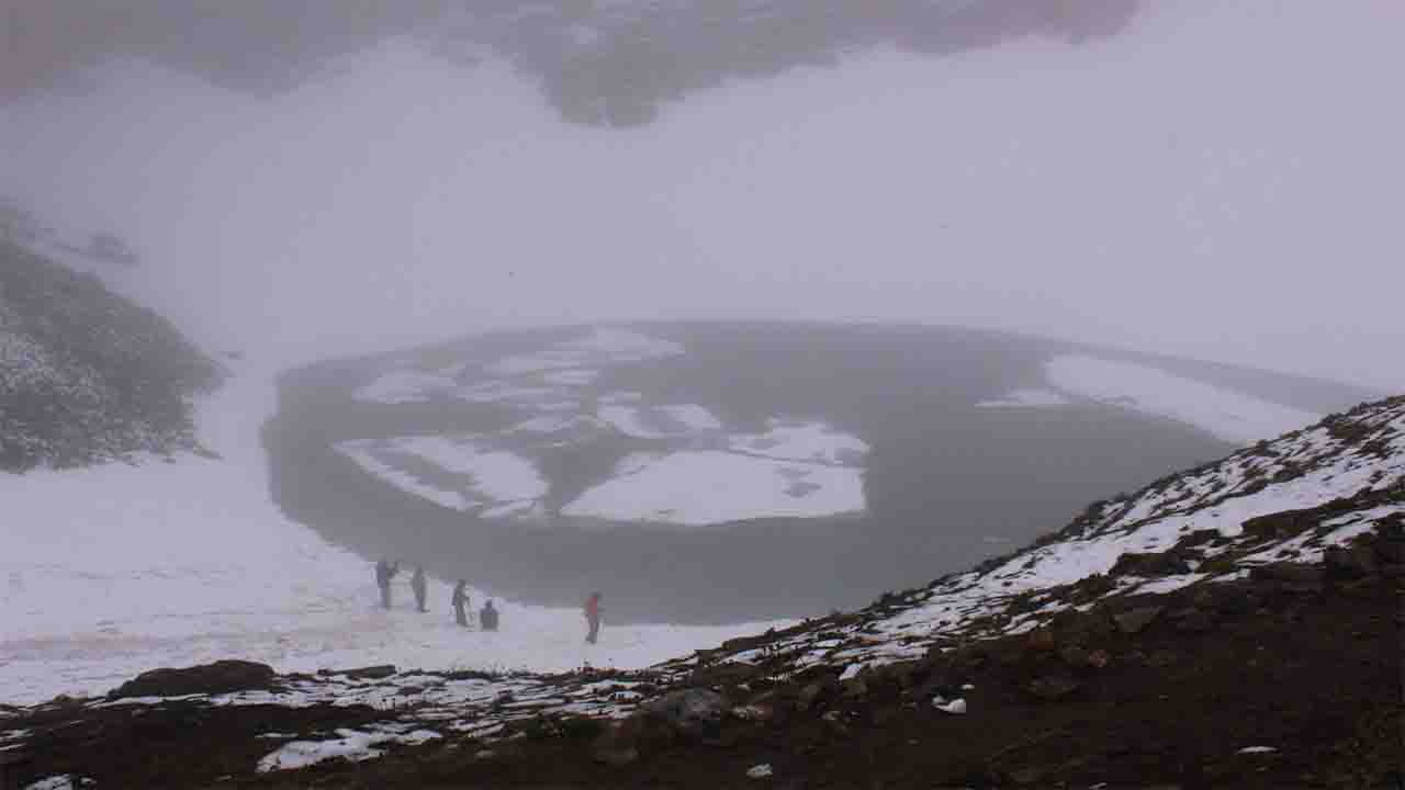 Secrets of the Skeleton Lake - Commonwealth Union