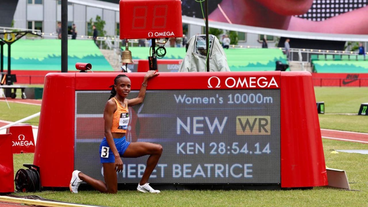 Kenya’s Beatrice Chebet breaks 10,000-meter world record - Commonwealth ...